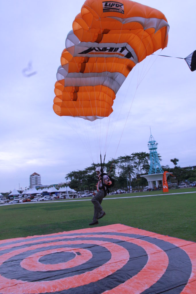 LYNX BASE PARACHUTE - Apex BASE